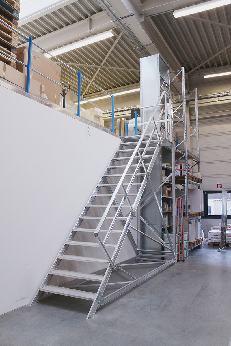 Hymer Podesttreppe 45° 8 Stufen - 800 mm online kaufen